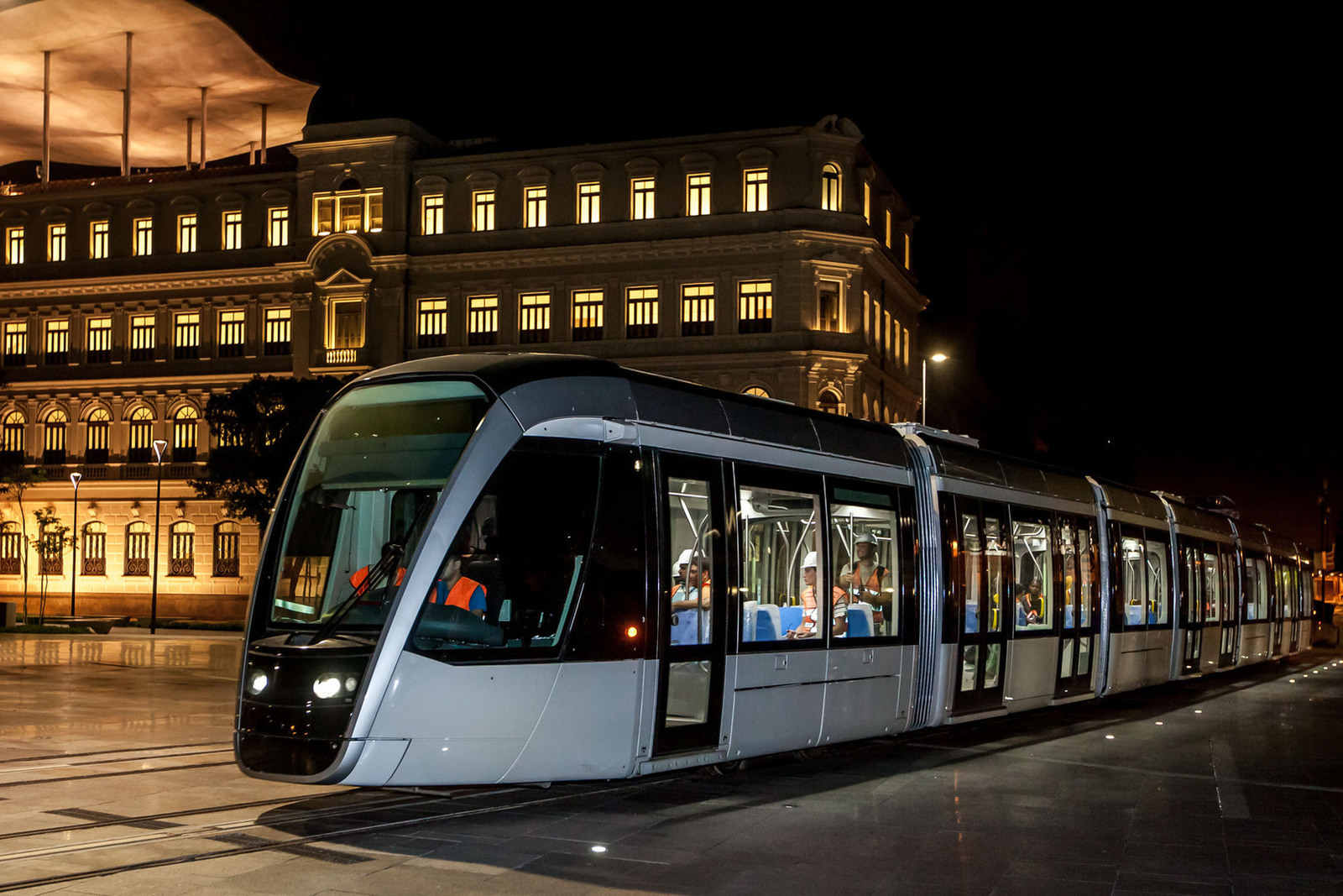Brazil: Rio De Janeiro light rail train - CERTIFER